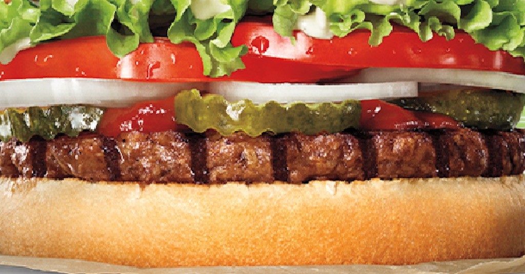 Burger King: Rebel Whopper, panino con carne vegetale arriva in Italia ...